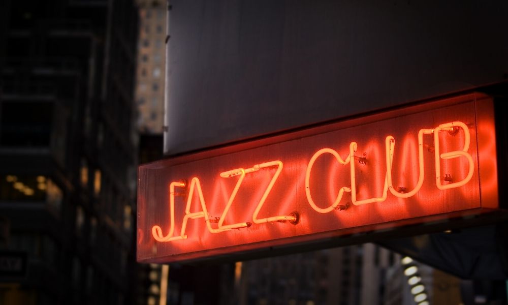 Dos & Don’ts of Designing a Neon Sign Logo